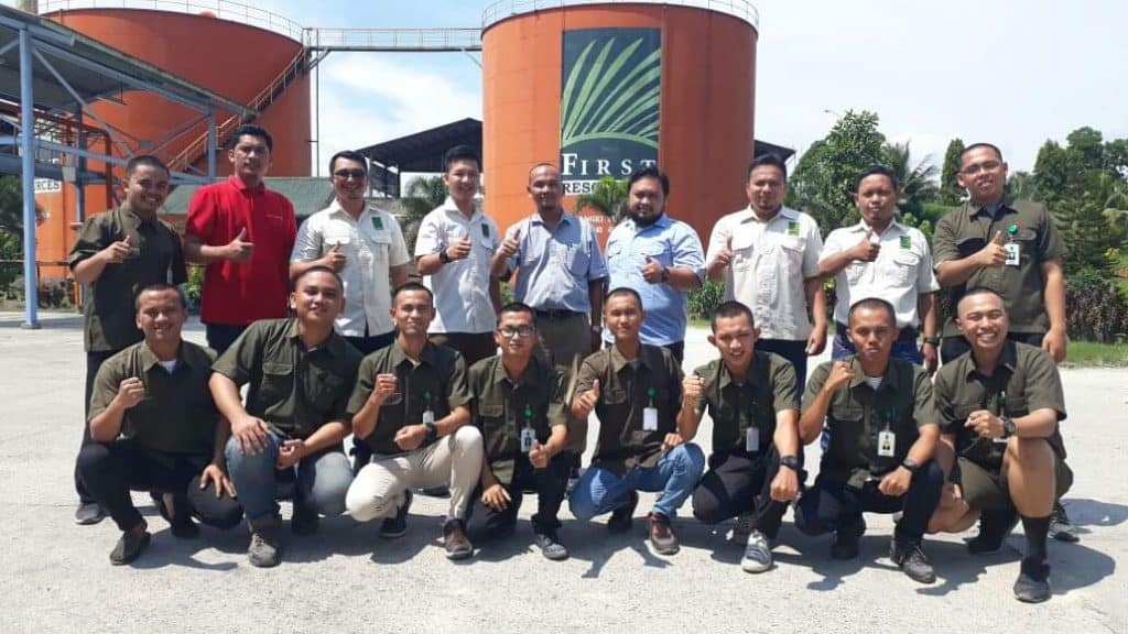 FIRST RESOURCES - Woopy Clothing